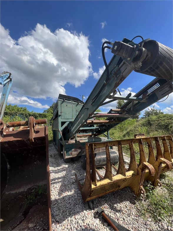 2015 MGL EX1 Screener-SOLD – Big Stuff Equipment Sales