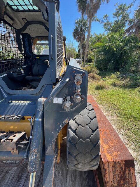 2016 John Deere 332G-SOLD – Big Stuff Equipment Sales